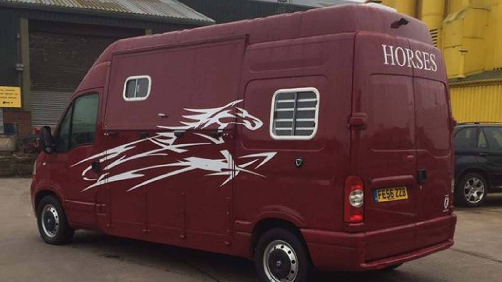 Renault Master Horsebox - Ruby Rose Horseboxes